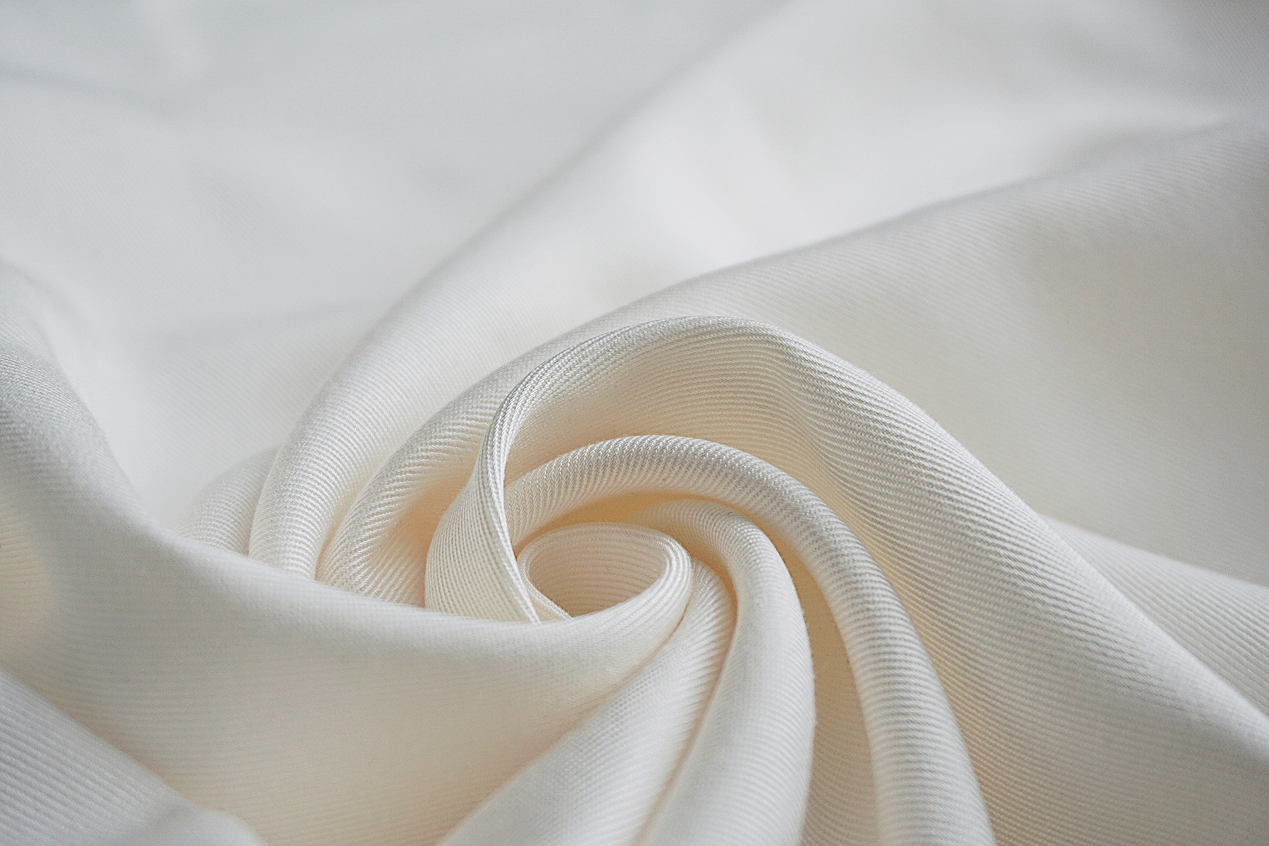 White Cotton Fabric - Everything You Need to Know - huilinfashion